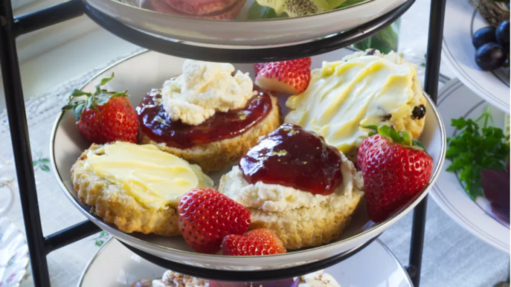 Easy Rich Velvety Clotted Cream - Prepare and Serve