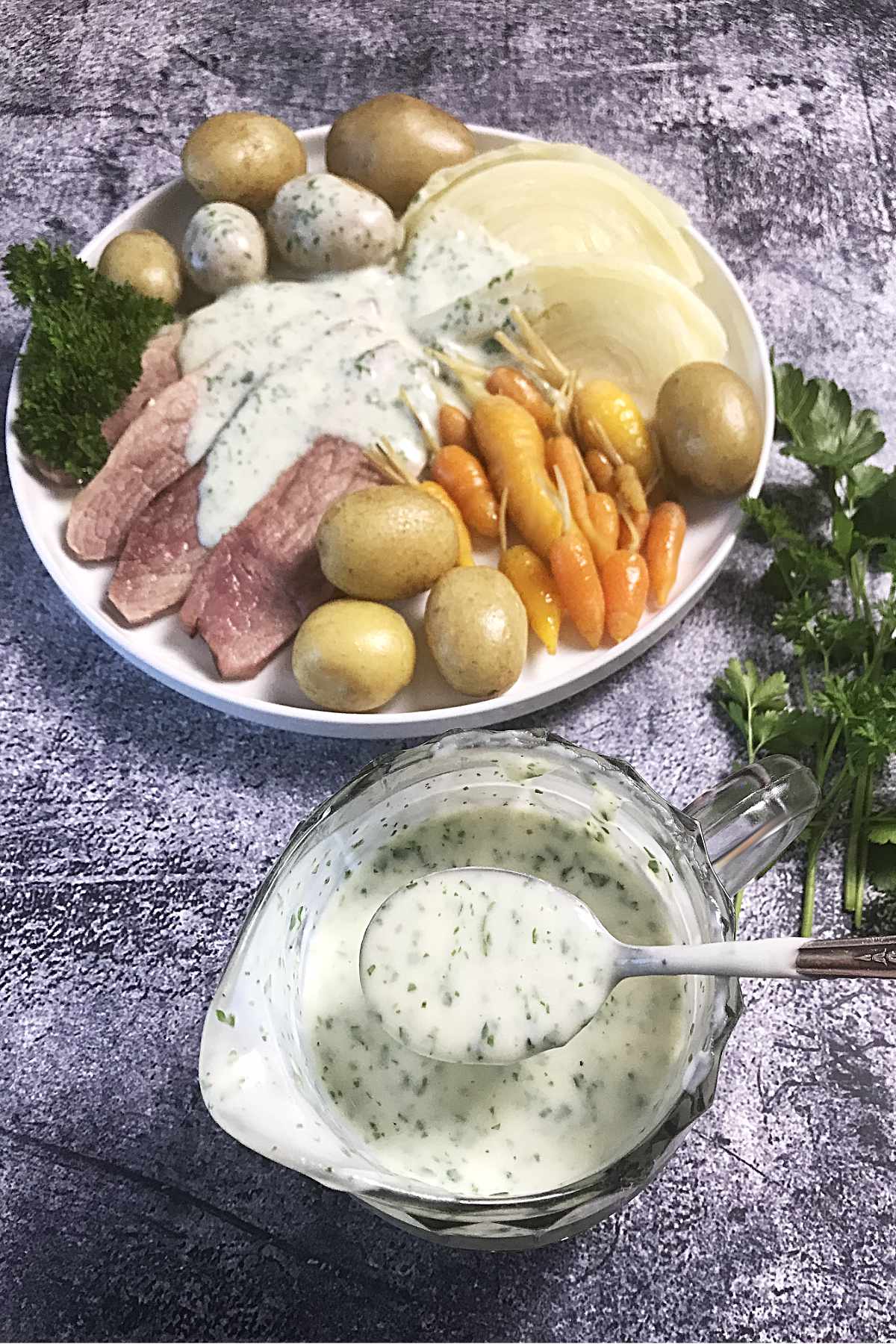 How to Make Traditional Creamy Parsley Sauce - Prepare and Serve