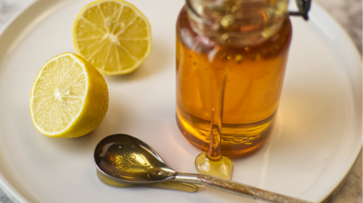 Homemade Golden Syrup - Prepare and Serve
